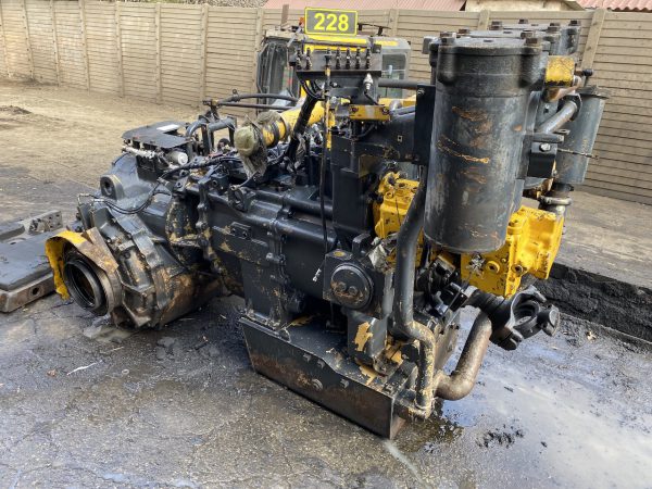 Komatsu D475A-5 Dozer transmission – DURA PARTS